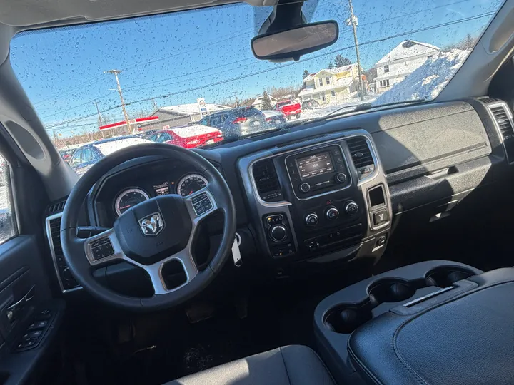 2023 Ram Classic SLT | Inventaire | Richard Auto Sales